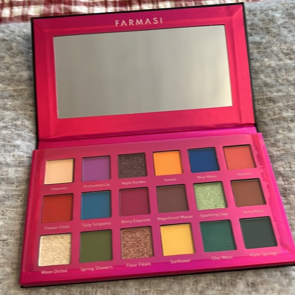 Farmasi | Makeup | Farmasi Vivid Eyeshadow Palette 8 Shades | Poshmark